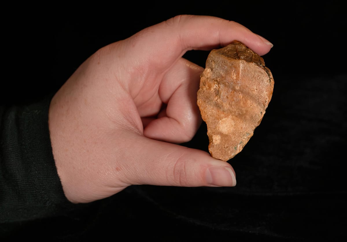 Million-Year-Old Evidence of Epic Journey Near ‘Hobbit’ Island ...